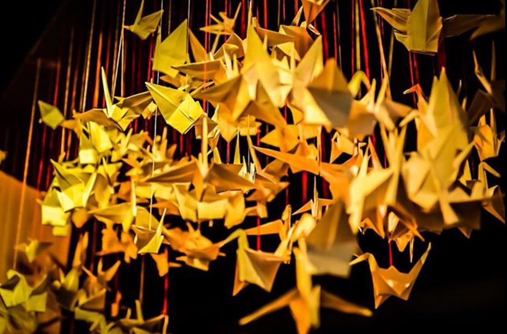 25 Fun Things to Do on a Long Flight (Ideas for All Ages!)