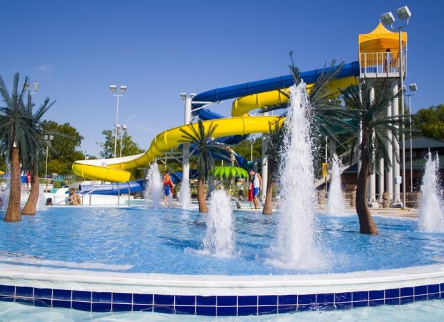 7 BEST Indoor Water Parks In Indiana (Don't Miss Out!)