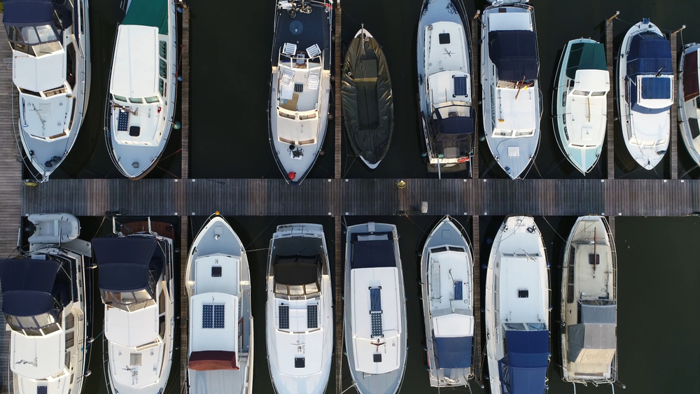 How Fast Does a Boat Go? (Including Speed By Boat Type Chart!)