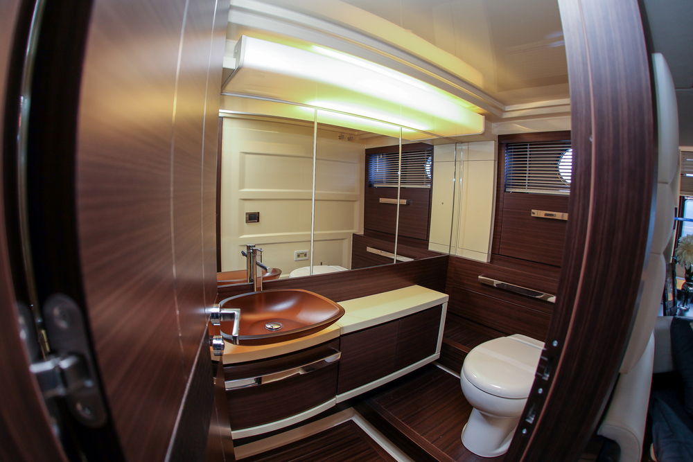 16 Best Pontoon Boats With Bathrooms (Exclusive Features & Photos!)