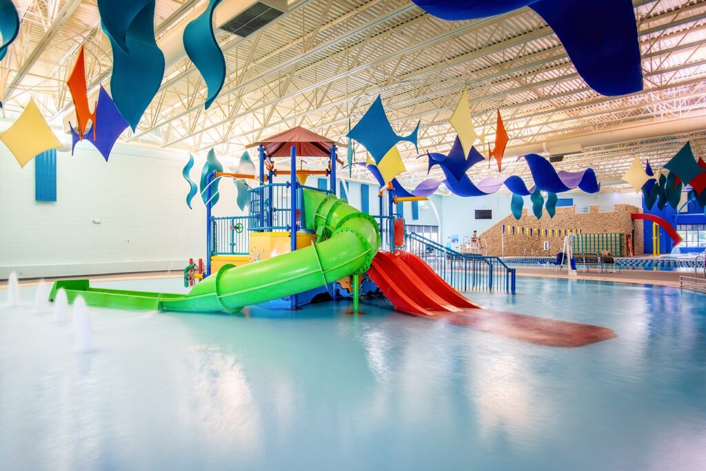 10 Best Indoor Water Parks in Illinois (Fun For All Ages!)