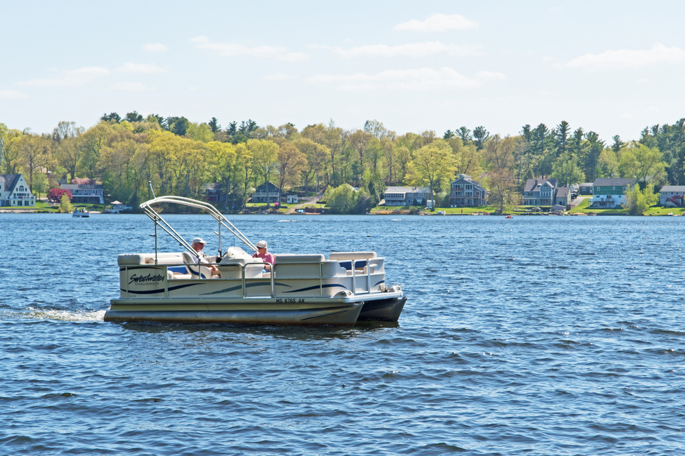 Pontoon Boat Dimensions (How To Find The Right Size For You!)