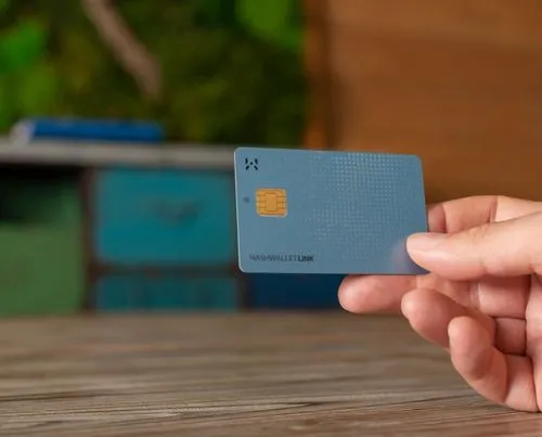 Crypto Hardware Wallet ⎯ Safe and Easy To Use ⎯ HASHWallet