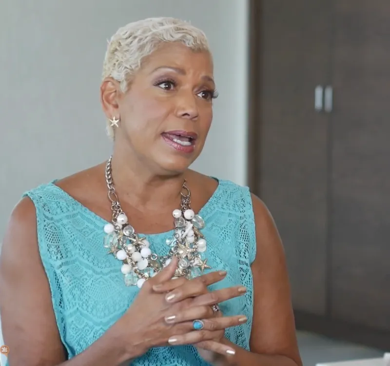 Rolonda Watts - Home