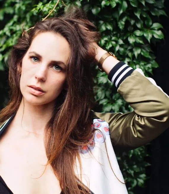 About Dating Coach and Relationship Expert Hayley Quinn