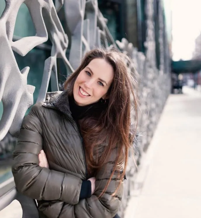About Dating Coach and Relationship Expert Hayley Quinn