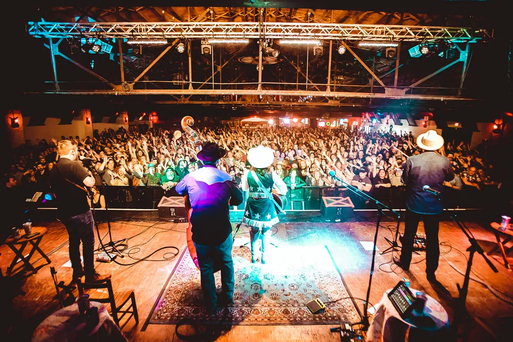 Tour | Sierra Ferrell