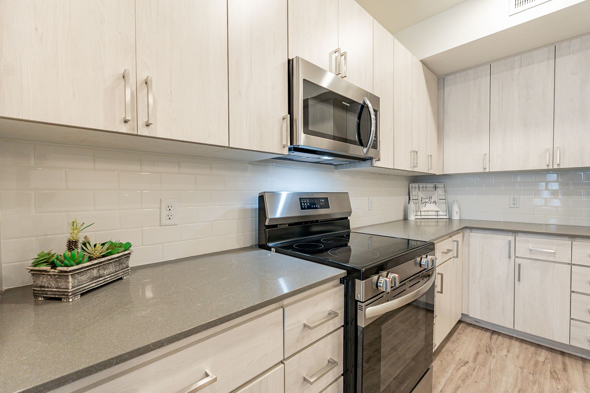 Luxury Apartment Mesa - Mesa Apartment for Rent | The Falls at Crismon ...