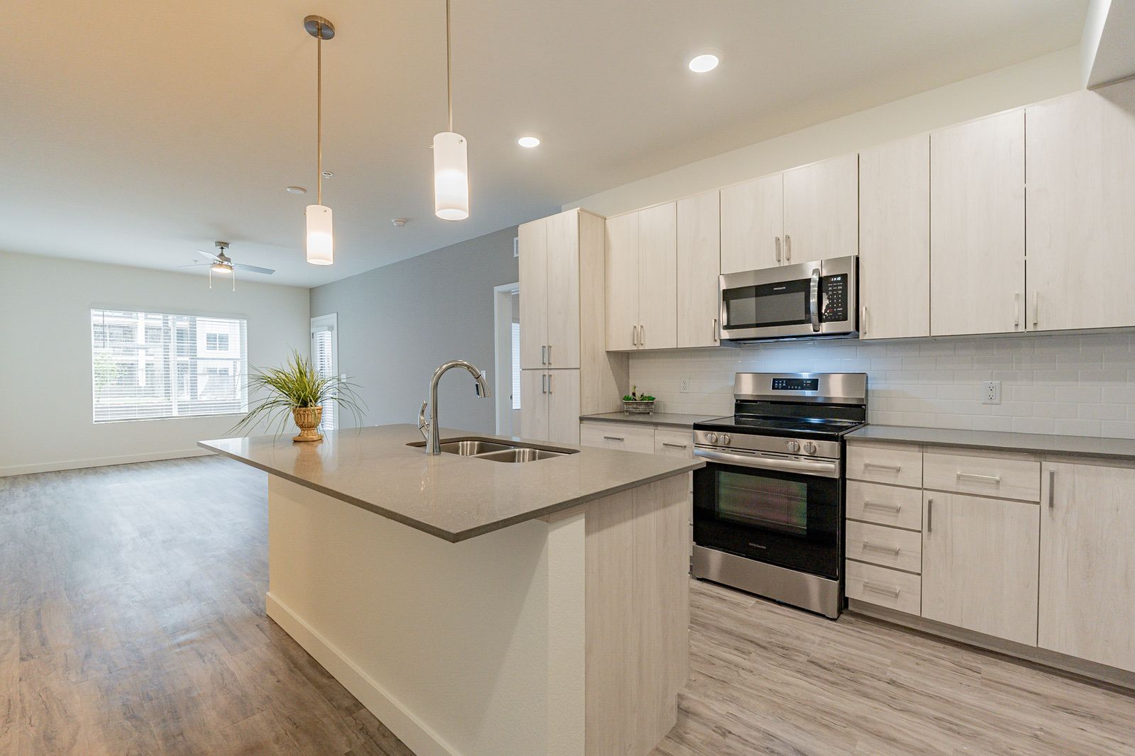 Luxury Apartment Mesa - Mesa Apartment for Rent | The Falls at Crismon ...