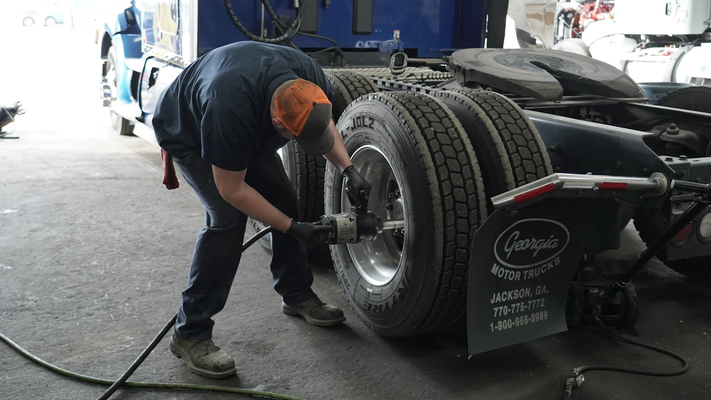 Truck Tire Repair Services in Georgia | Myles