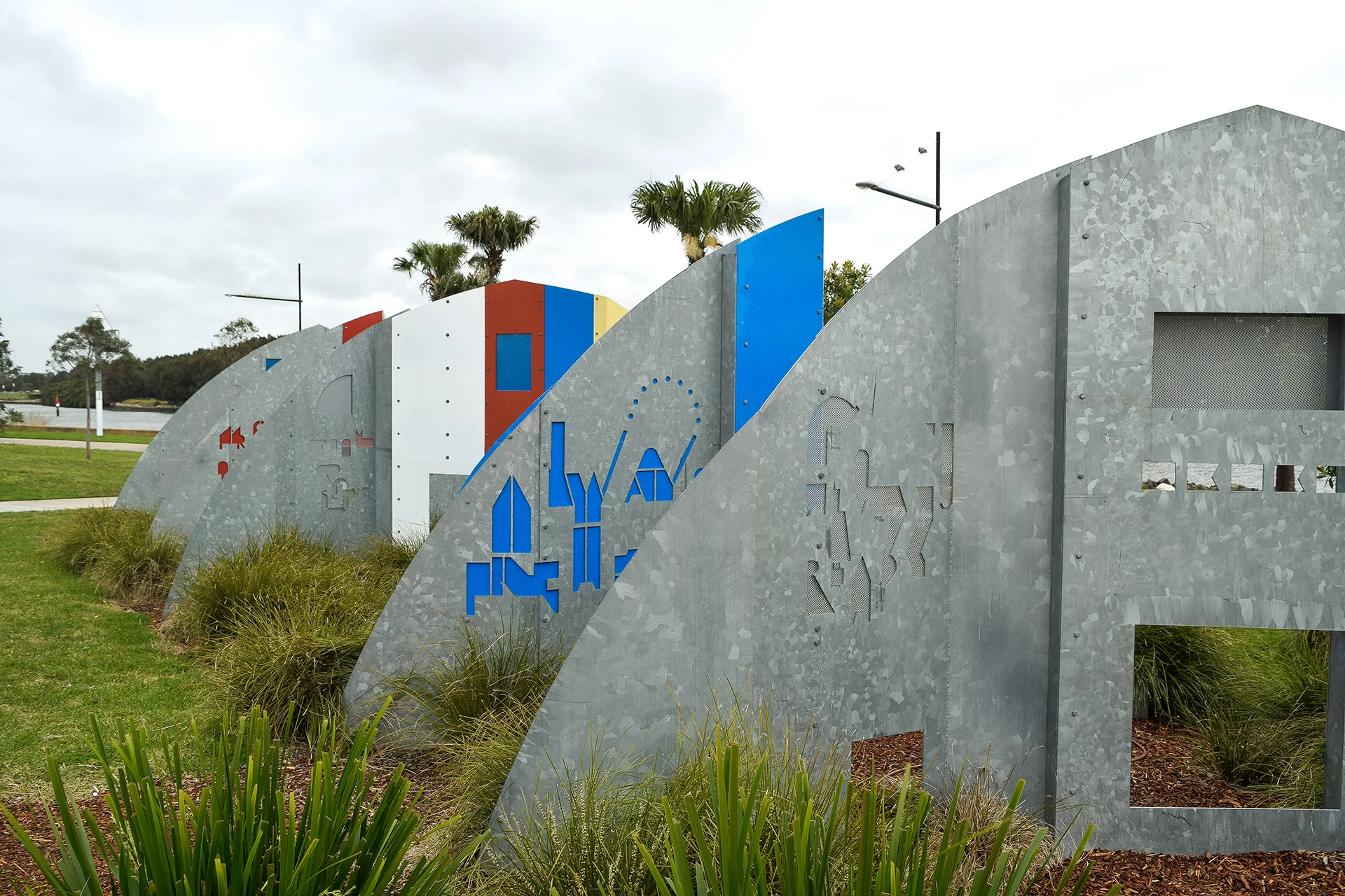 Plate Sculpture – Ross Engineers Sydney