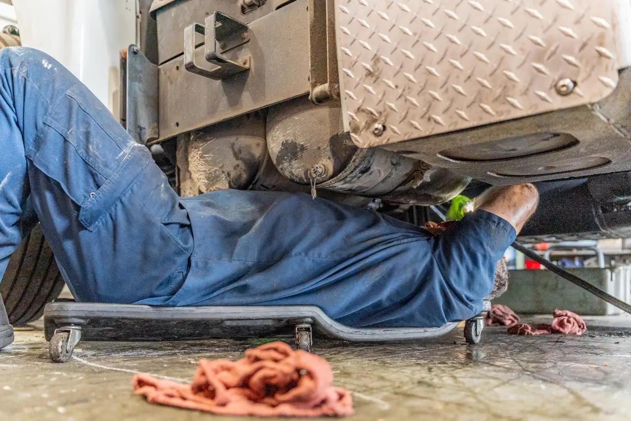 Heavy-Duty Truck Repair Shop in North Charleston, SC | General Diesel