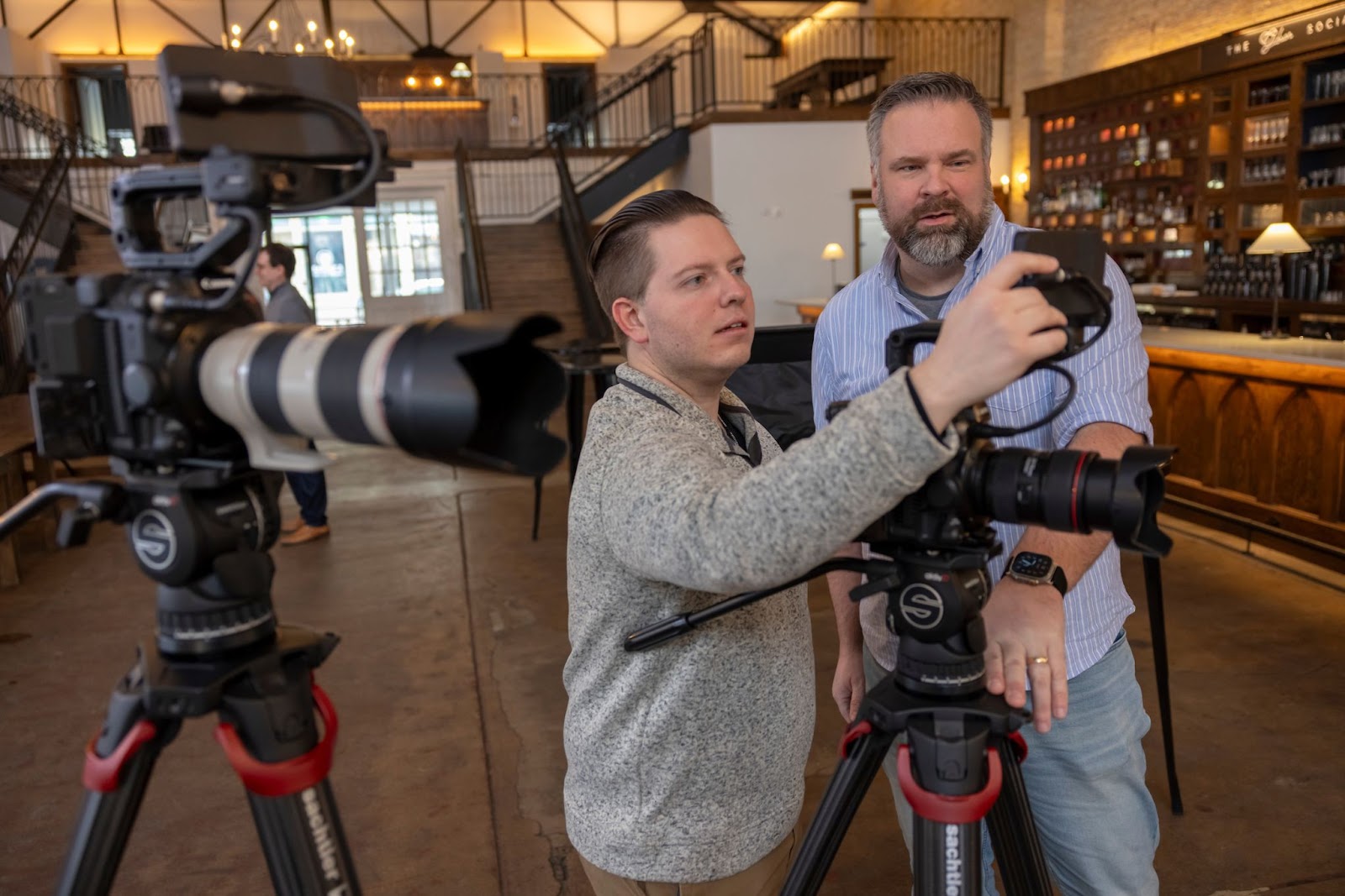 What to Look for When Choosing the Right Corporate Video Production ...