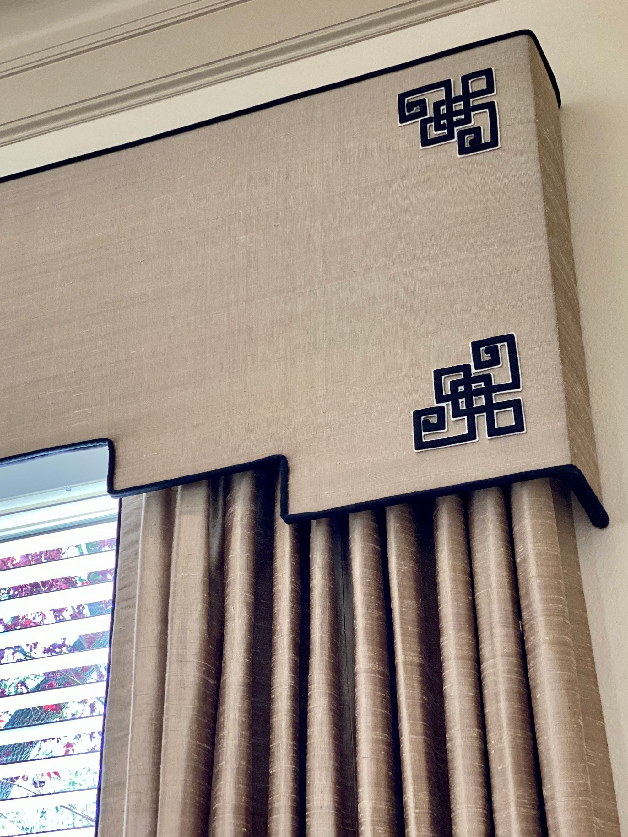 Window Valances Create the Perfect Touch