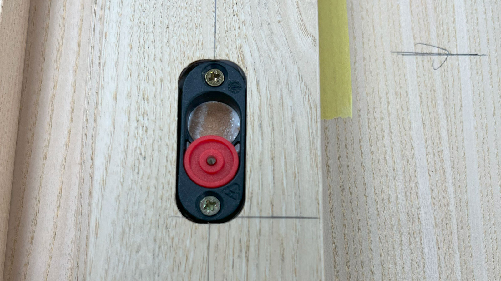 Button-fix | Insights | Invisibly fixing Aspects Bespoke's slatted TV wall