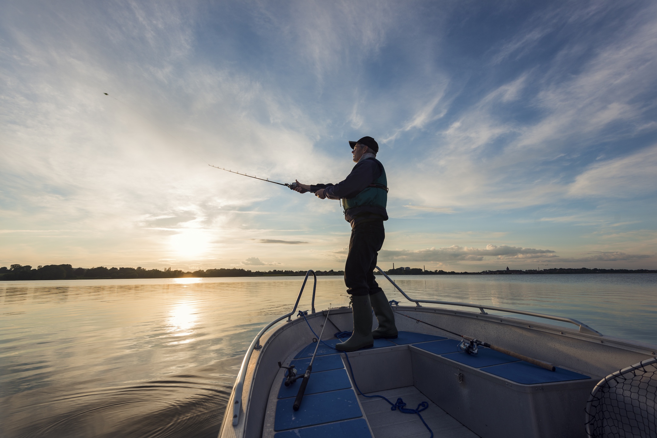 Fish Finder Buying Guide: Choosing the Right Fish Finder for Your Next ...