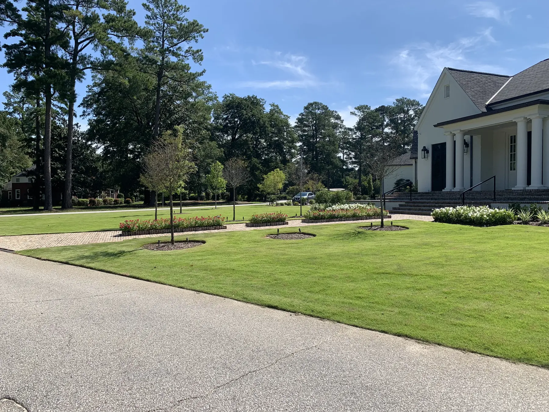 Professional Lawn Maintenance Services in Florence, SC | Elite Turf ...