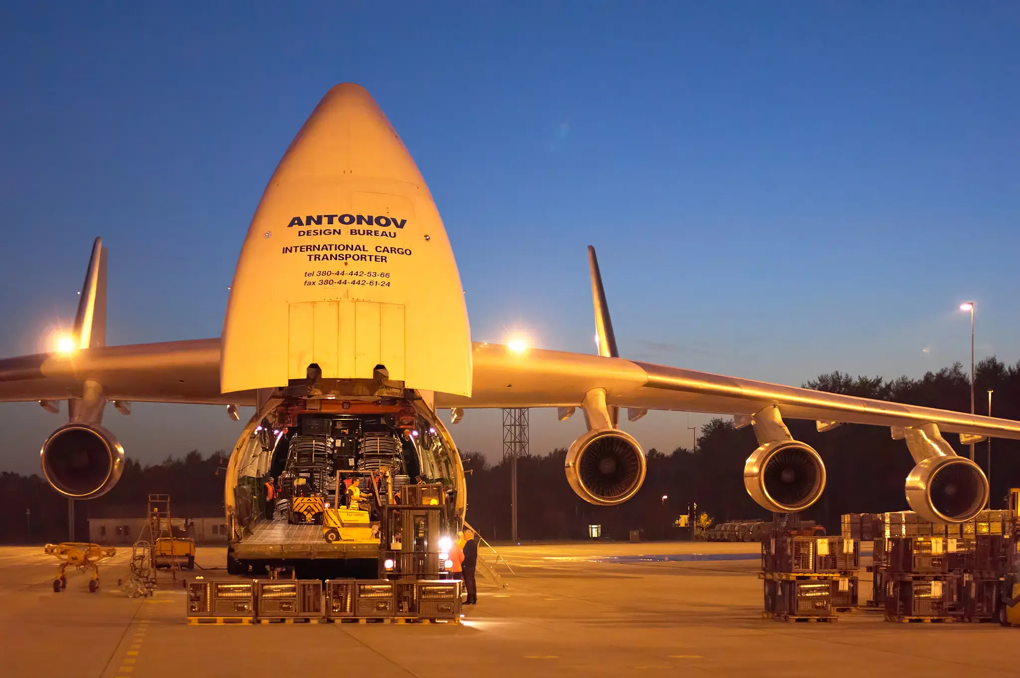 Antonov AN-225 Mriya | World's Largest Cargo Aircraft | Fliteline