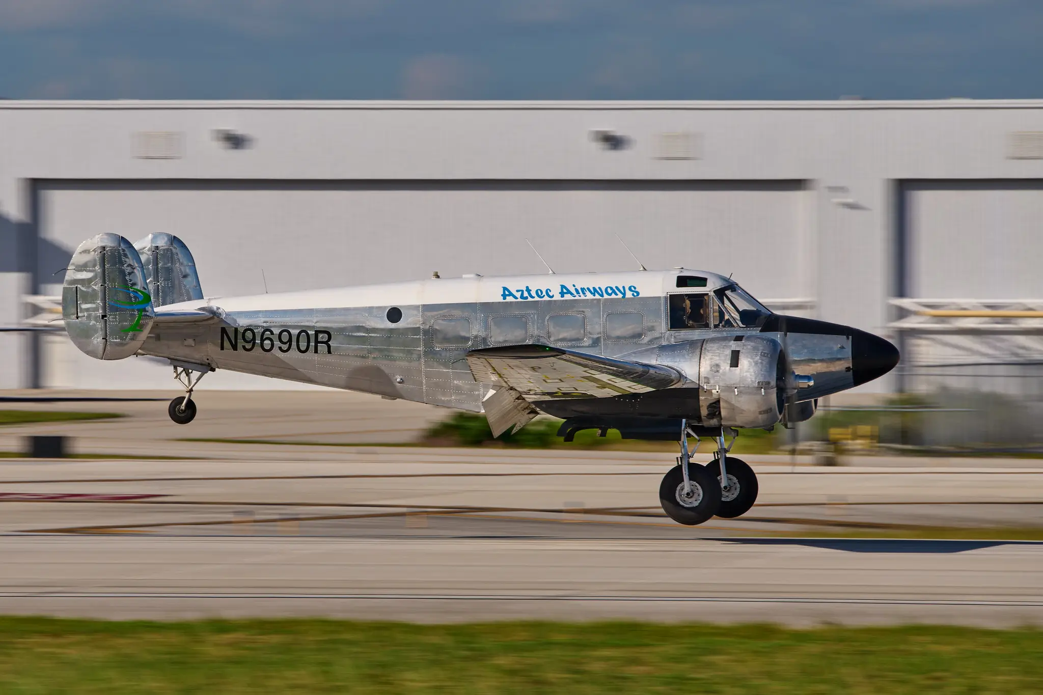 Beech 18 | Classic Small Cargo Aircraft | Fliteline