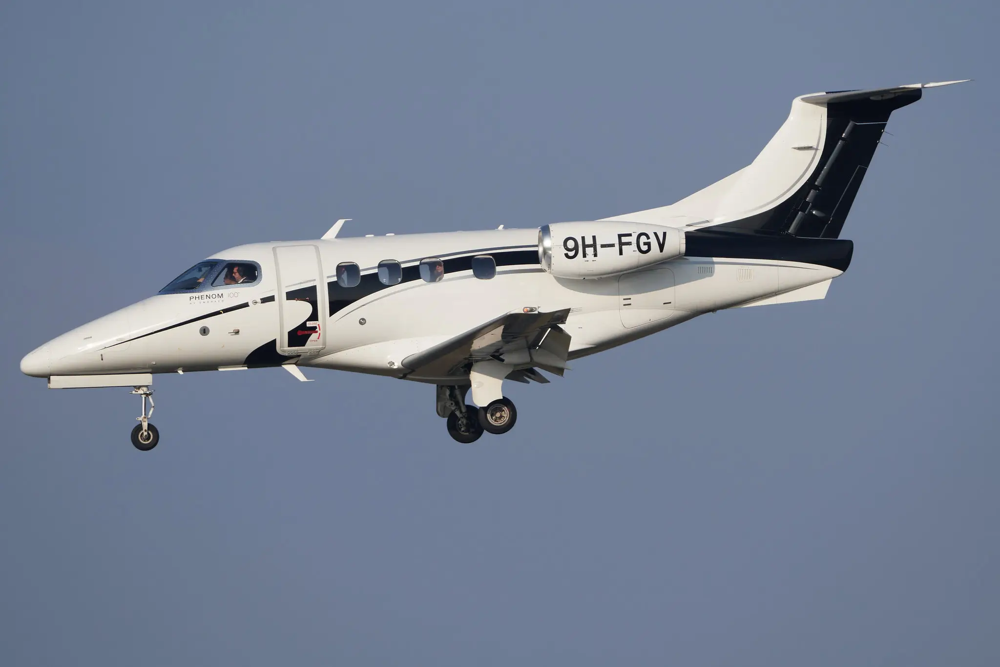 Embraer Phenom 100 | Stylish Light Jet for Business & Leisure | Fliteline