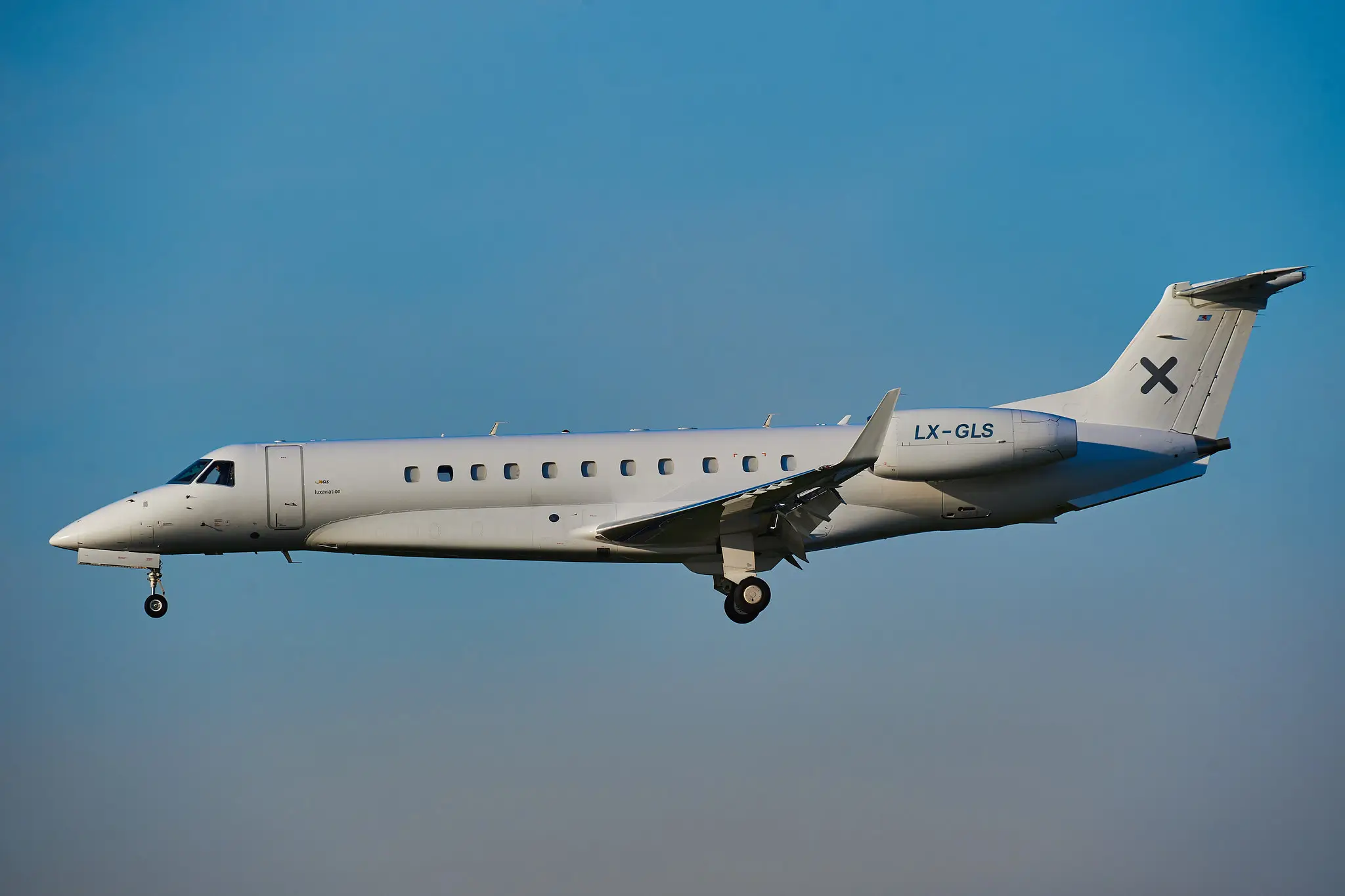 Legacy 600 | Spacious and Sophisticated Travel | Fliteline