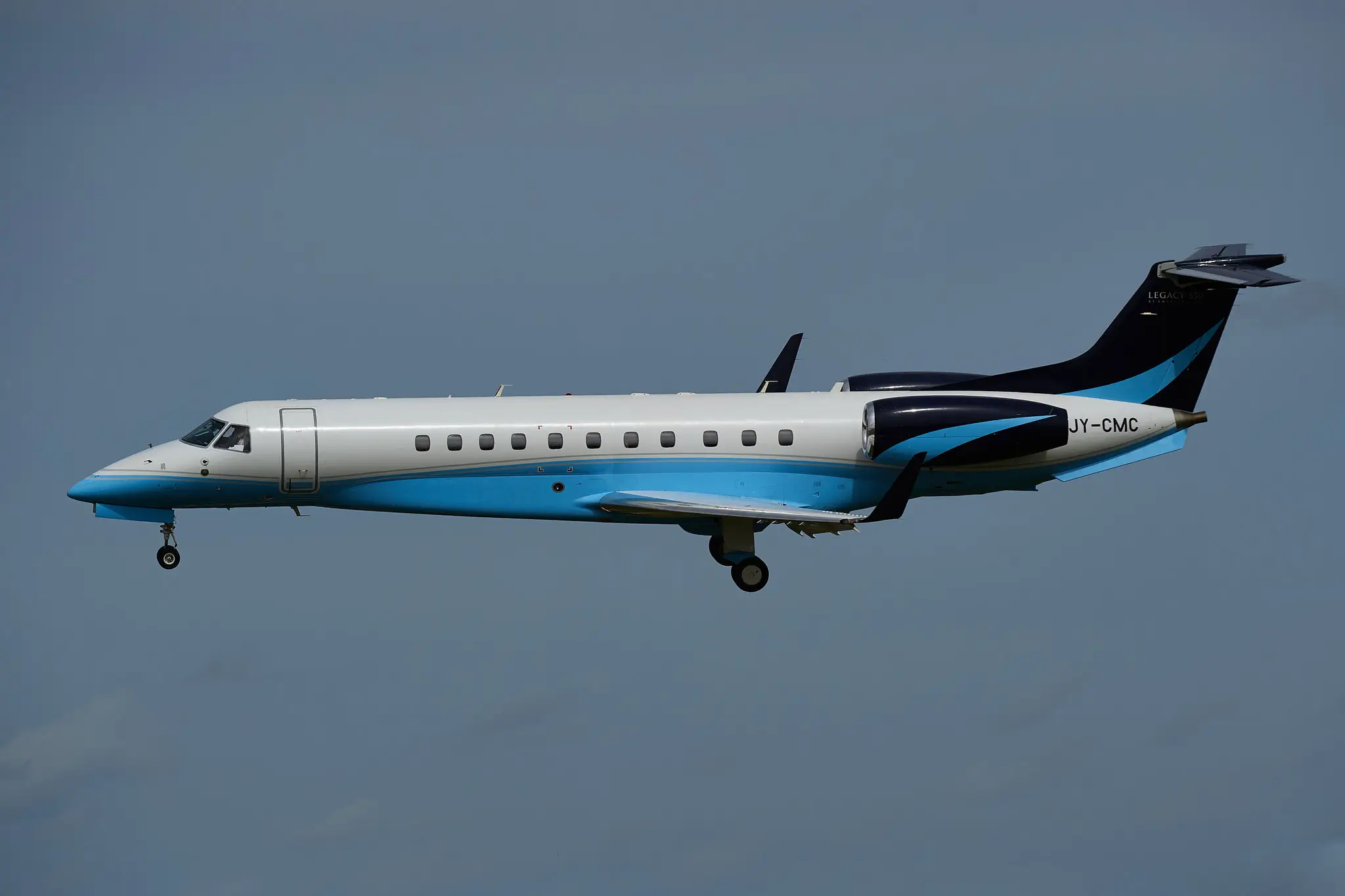 Legacy 650 | Extended Range and Unmatched Comfort | Fliteline