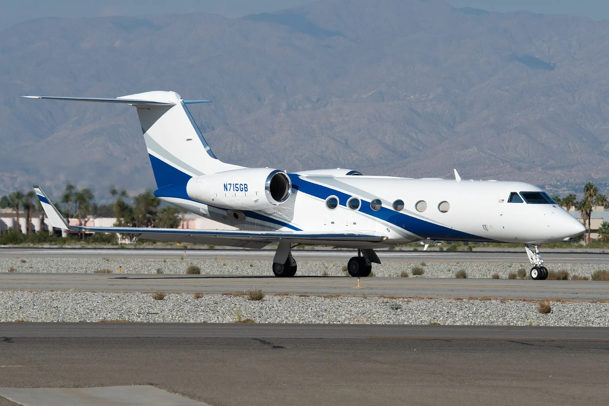 Gulfstream G-450 | Long-Range Excellence and Luxury | Fliteline