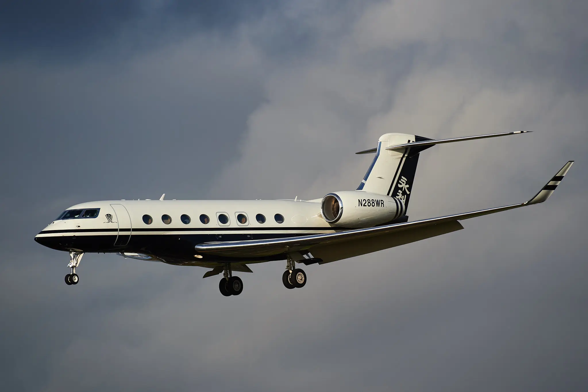 Gulfstream G-650ER | Longest Range, Highest Comfort | Fliteline