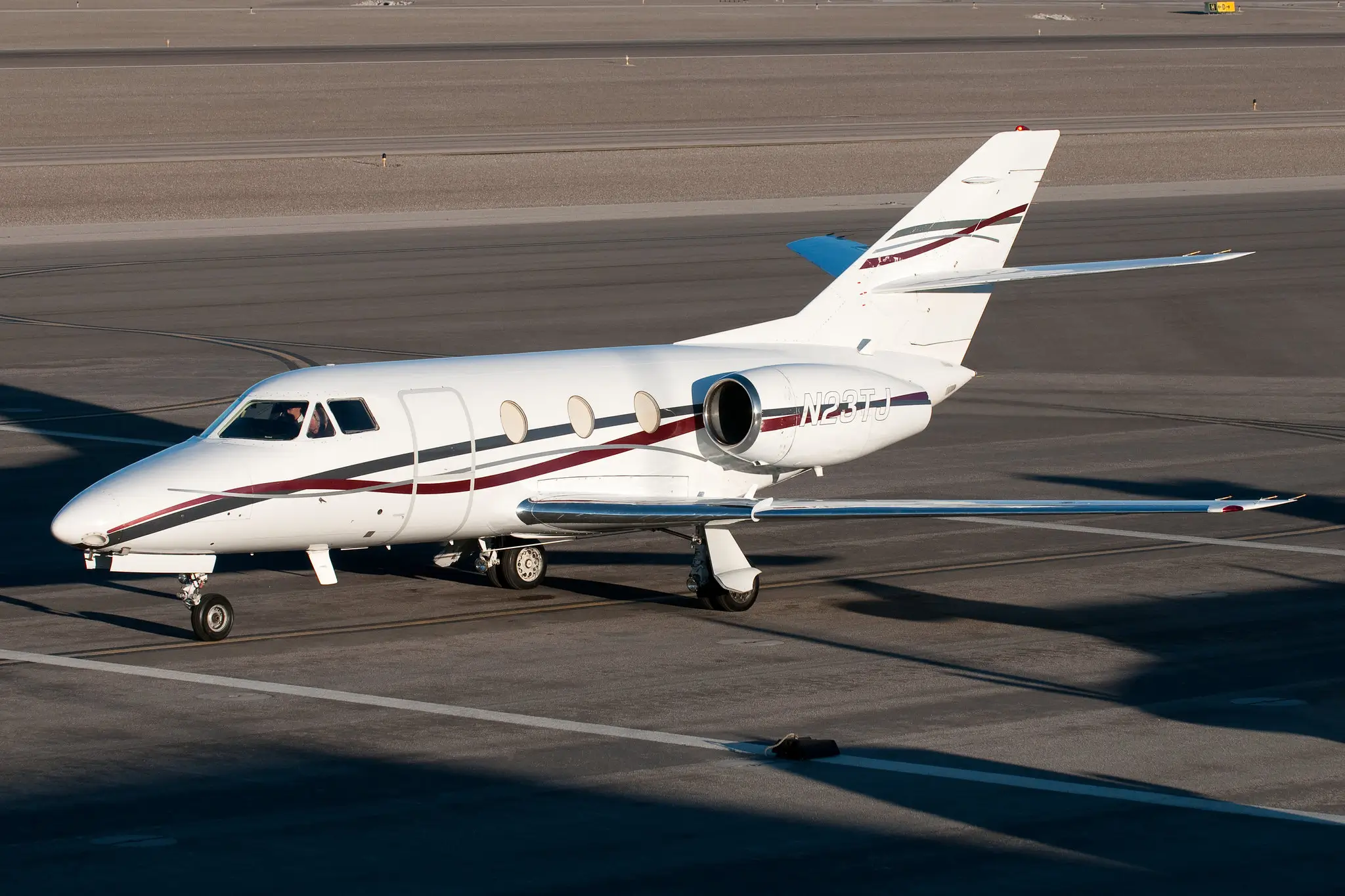 Falcon 10 | Speed and Agility in a Light Jet | Fliteline