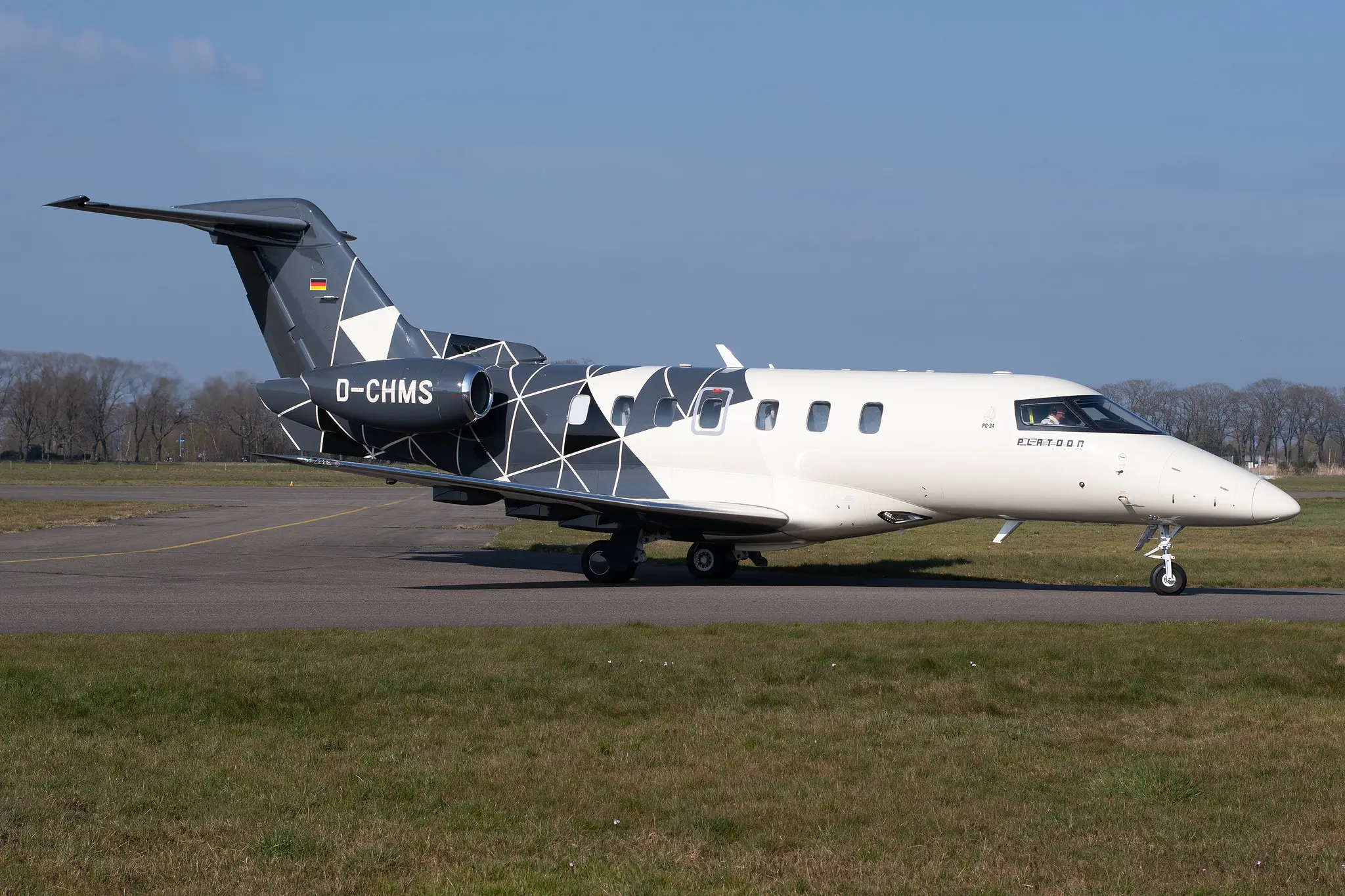 Pilatus PC-24 | Versatile and Efficient Super Light Jet | Fliteline