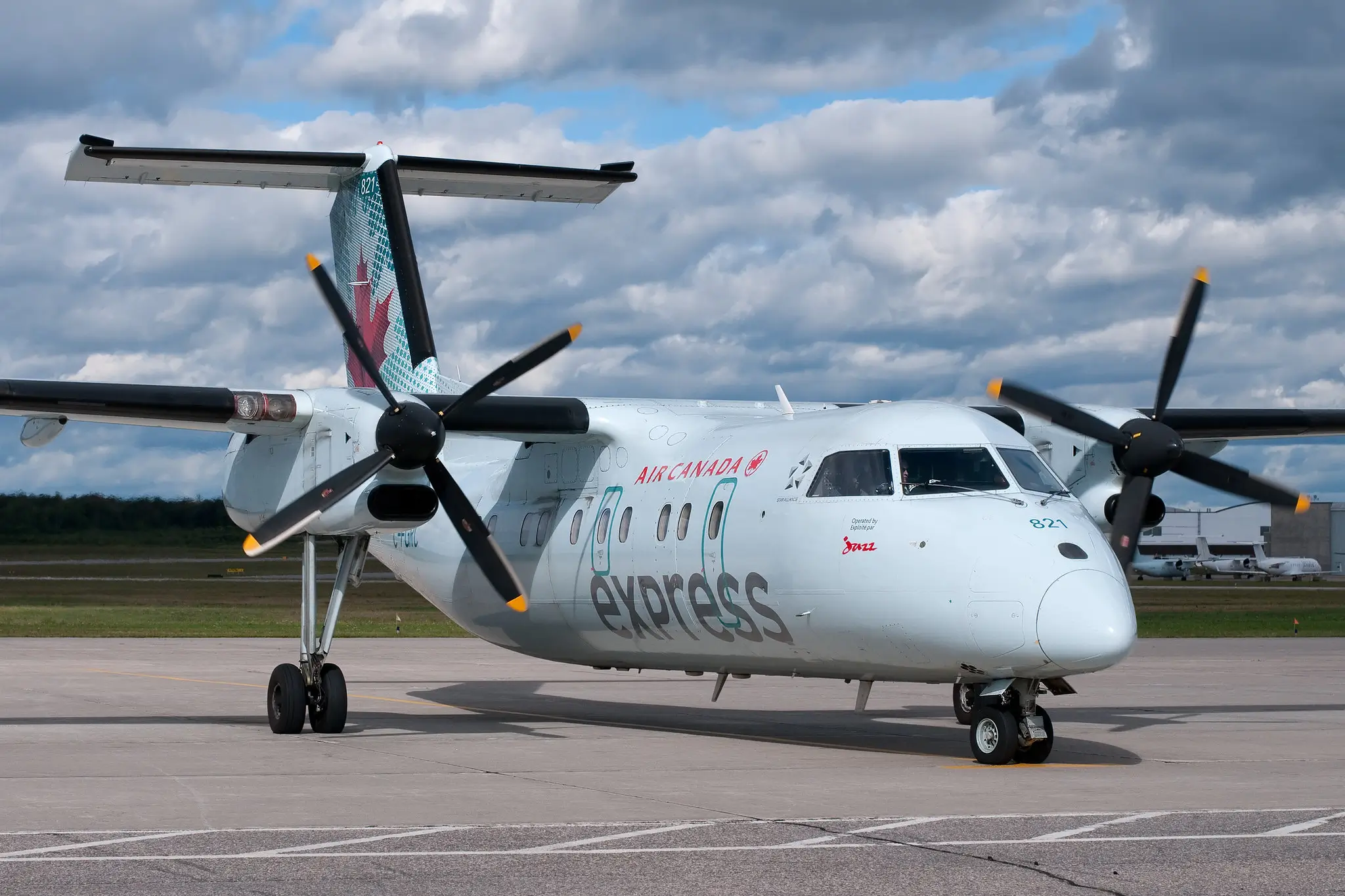 DHC-8-100 | Reliable Turboprop for Short-Haul Flights | Fliteline