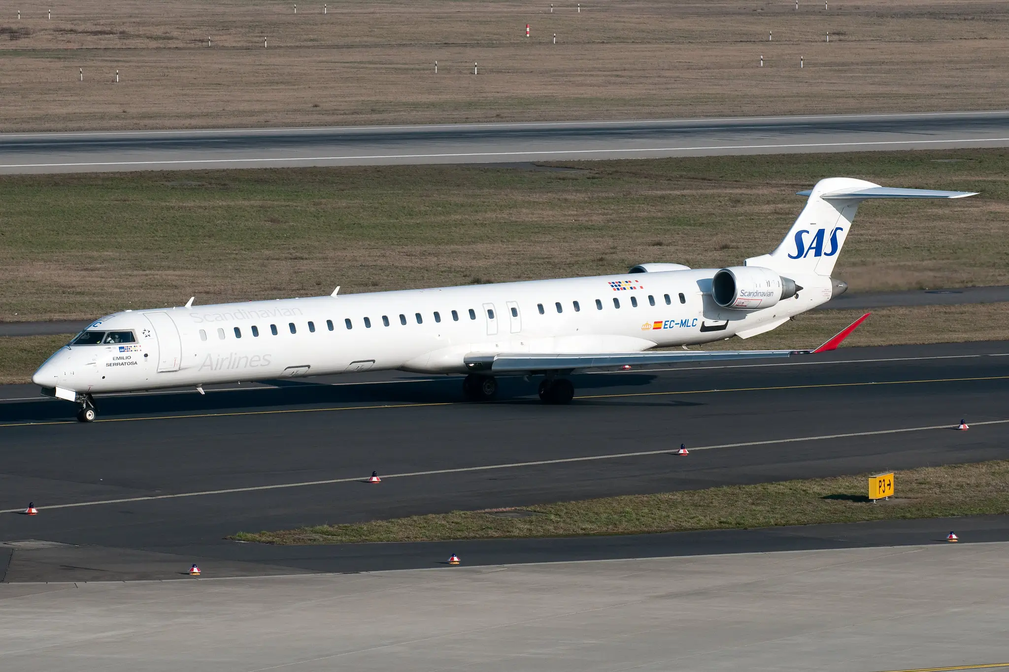 CRJ1000 | Extended Capacity for Regional Group Travel | Fliteline