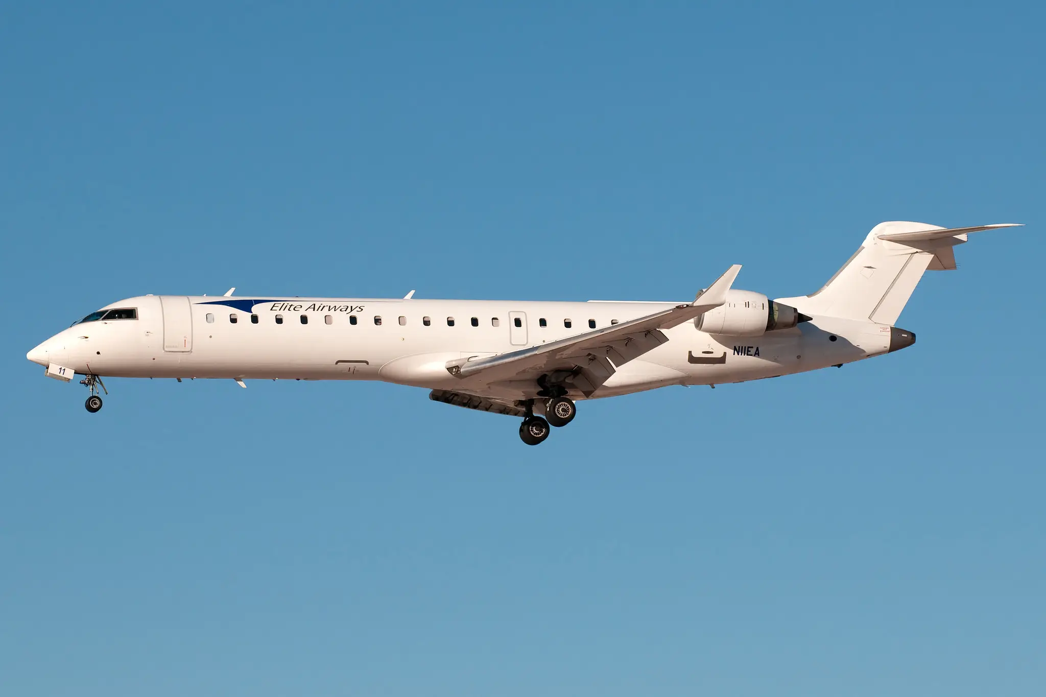 CRJ700 | Comfort and Range in Regional Travel | Fliteline