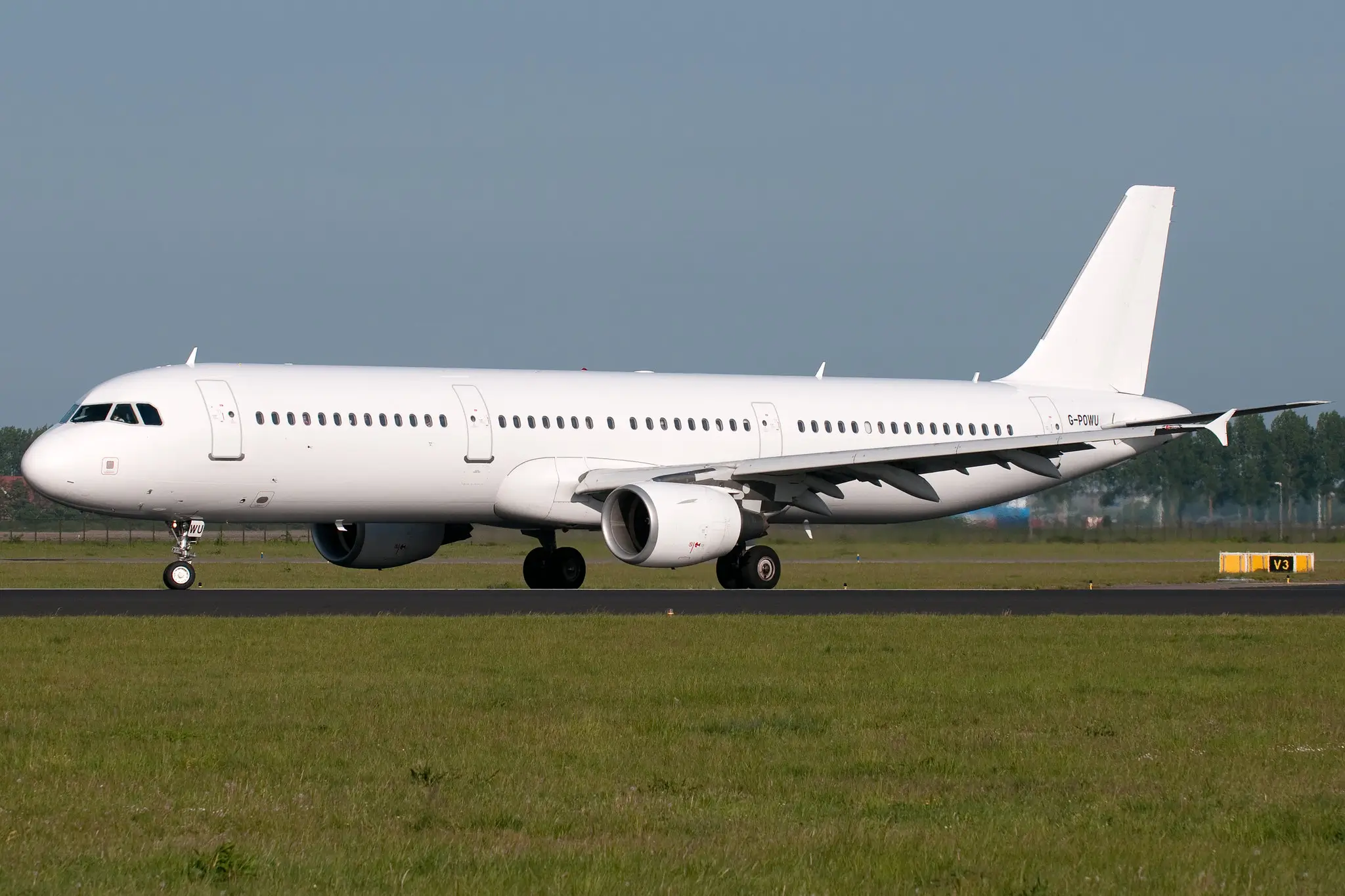 Airbus A321 | Spacious and Comfortable for Larger Groups | Fliteline