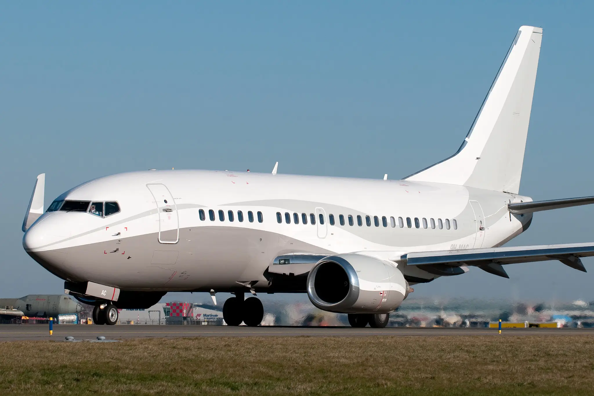 Boeing 737-500 | Efficient and Comfortable Short-Haul Jet | Fliteline