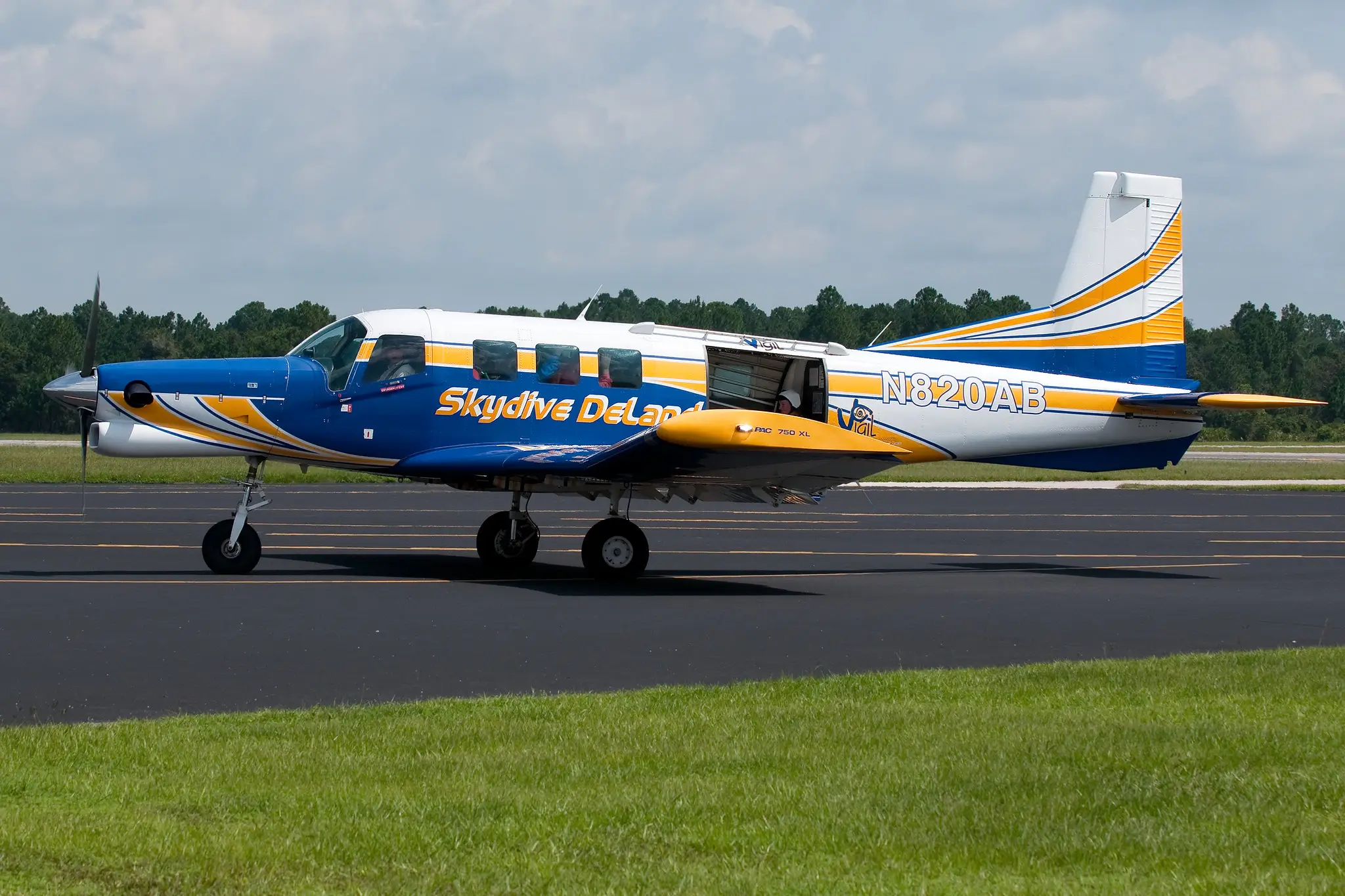 Para Aircraft Charter | Fliteline | Expert Skydiving & Military