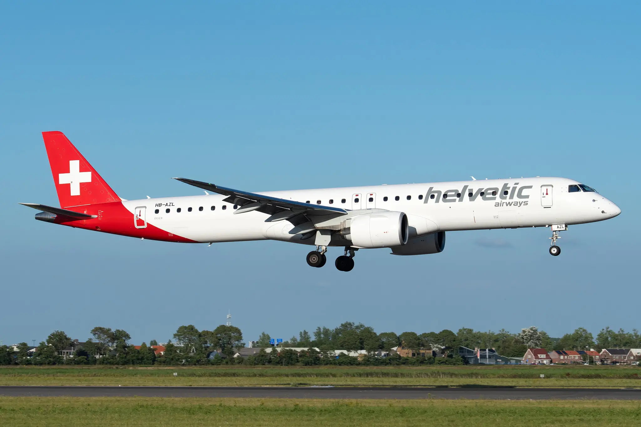 Regional Passenger Jets | Efficient & Comfortable Mid-Range Flights ...