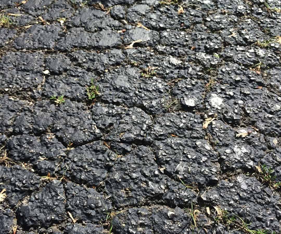 Asphalt Sealing for Residential Driveways | AmeriCoat