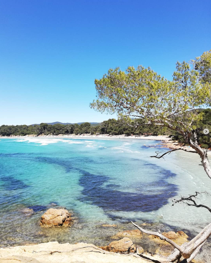 Les 7 plus belles plages secrètes, du Var à la Camargue - Les Bains ...