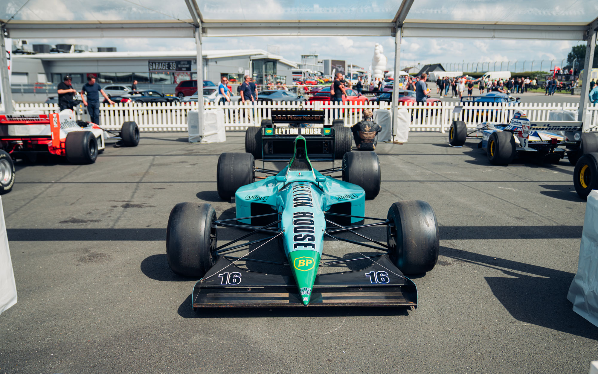 Supercar Driver Secret Meet - About