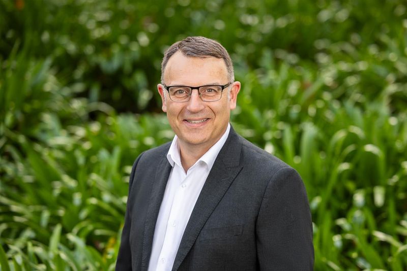 About us | Intellihub