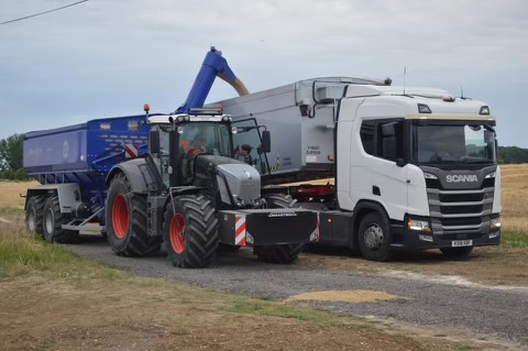 Efficient Farming Haulage Services | Coxalls
