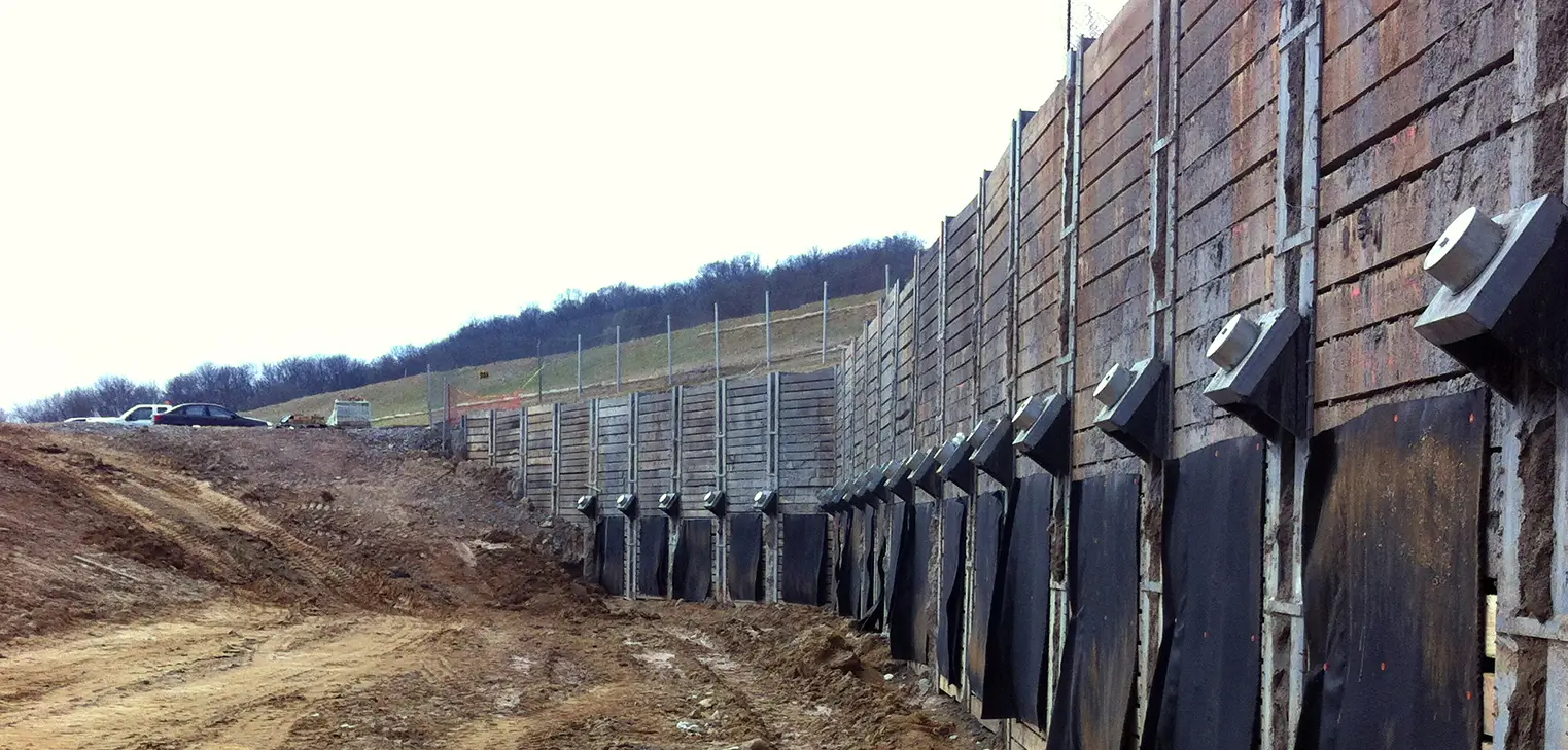 Walmart Retaining Wall - #5112.00 Phase IVA | Brayman Construction