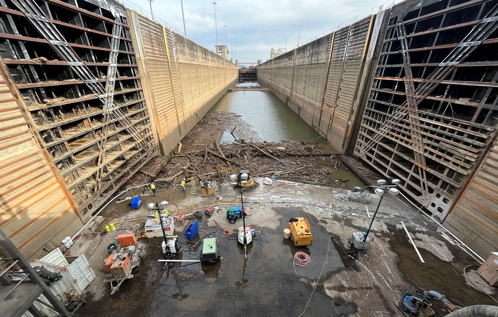 Locks & Dams | Brayman Construction