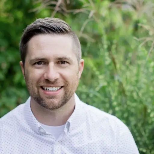 Meet Dr Hansen, Dental Implant Surgeon at Nuvia Dental Implant Center