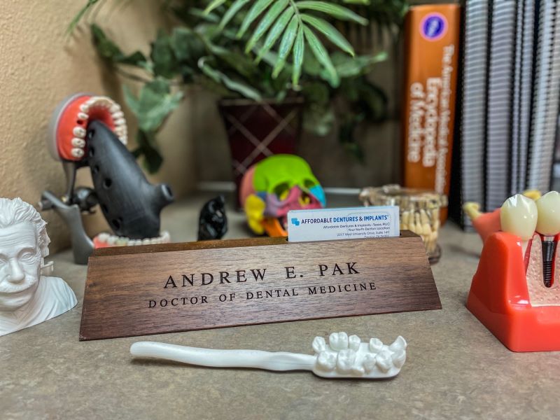 Nuvia Dental Implant Center Doctors