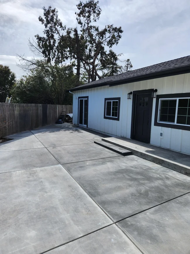 Contemporary Fremont DADU | Vargas Construction - ADU Services