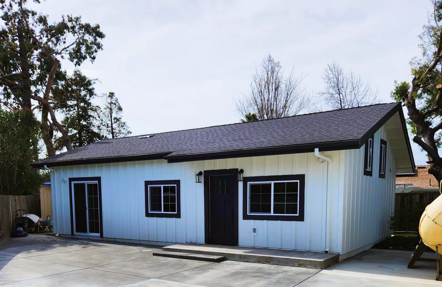 Contemporary Fremont DADU | Vargas Construction - ADU Services