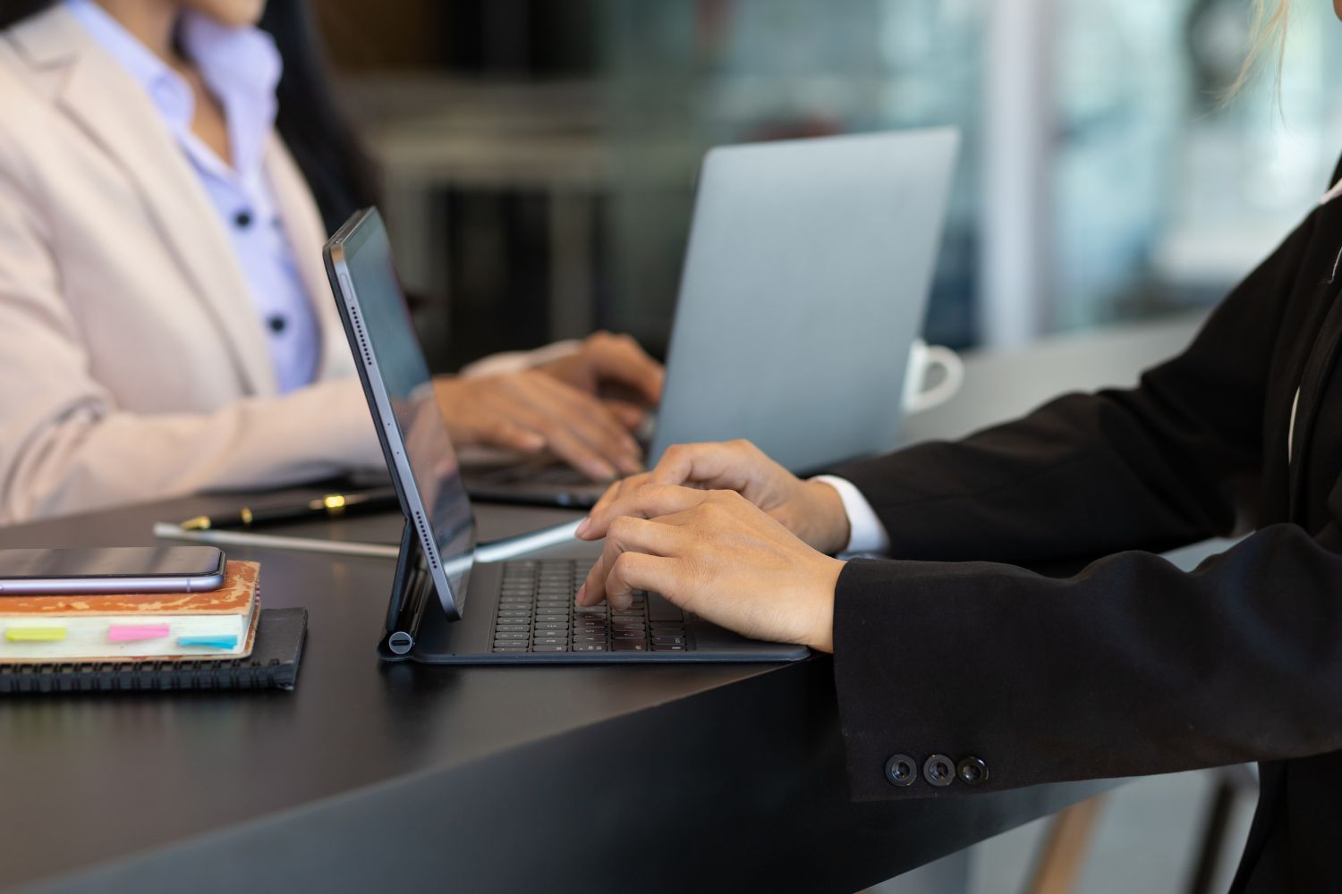 Biometrics vs Passwords: Understanding Authentication Methods Biometrics vs Passwords: Understanding Authentication Methods