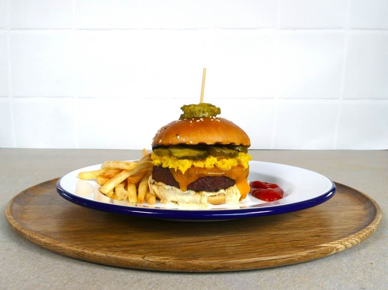 Jumbo Cheese Brats | Brats Product | Hellers Australia